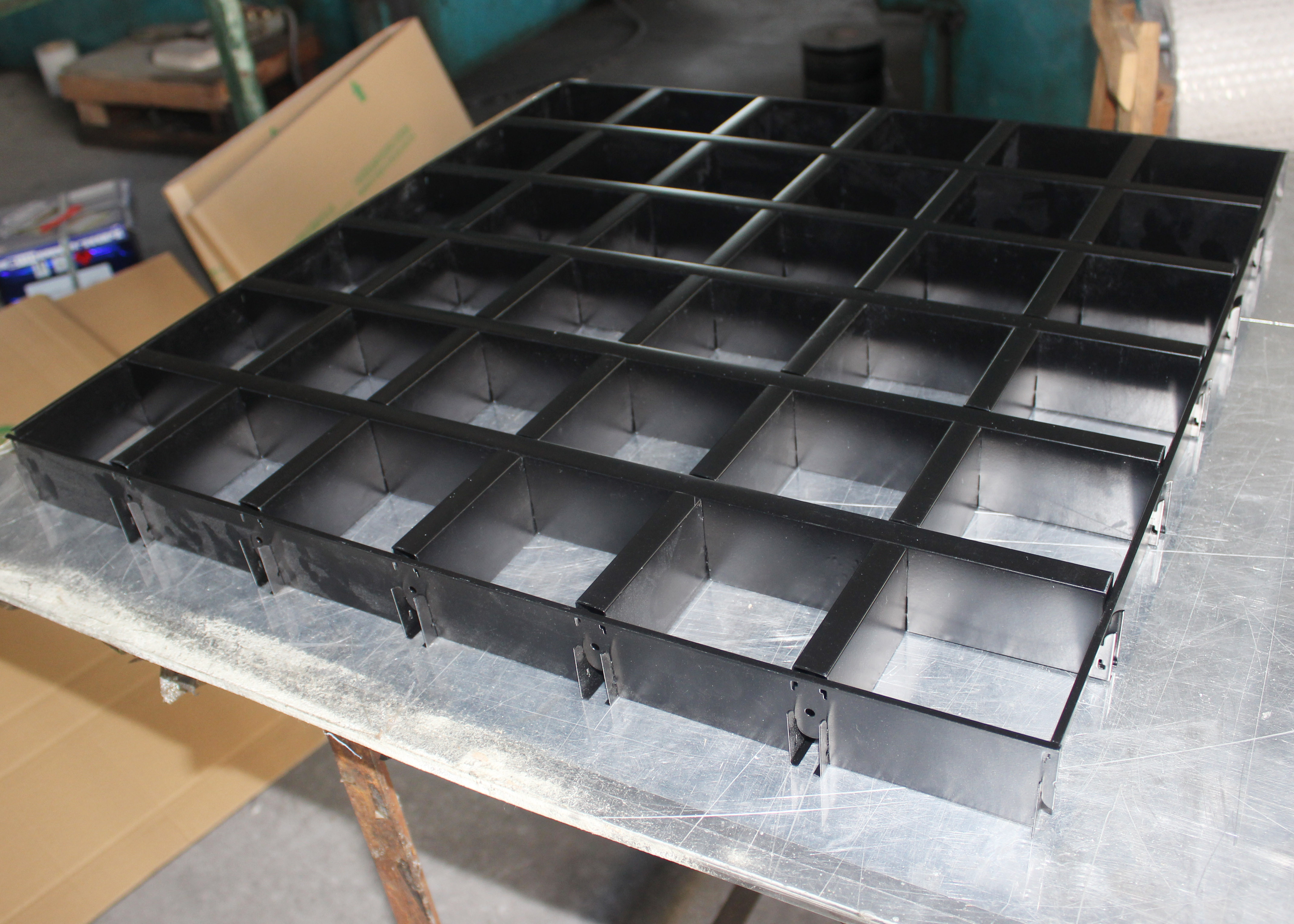 Installed with Frame Grid Square Metal Grid Ceiling For indoor decoration